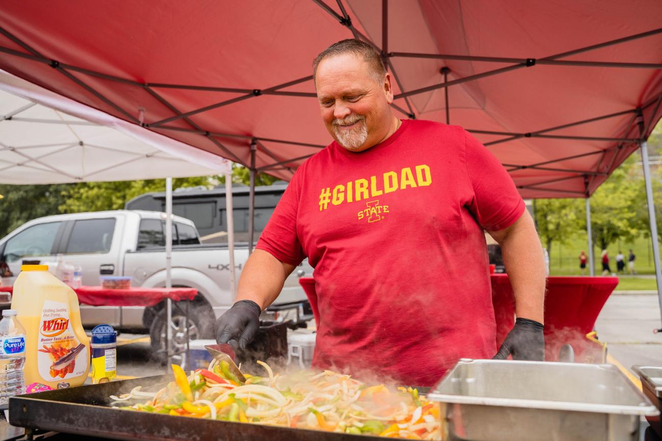 Essential Tailgate Checklist for Football Season | Truly Engaging